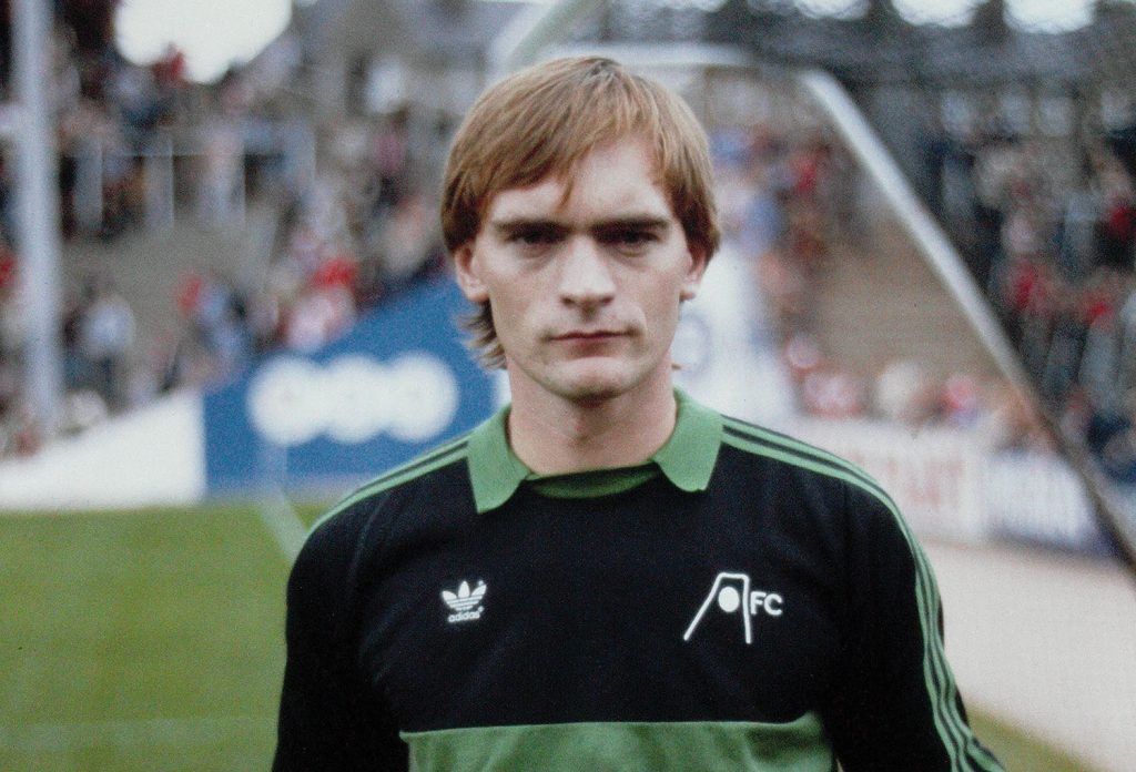 Jim Leighton MBE talks to Robert Blair about his career - Mill Renfrewshire